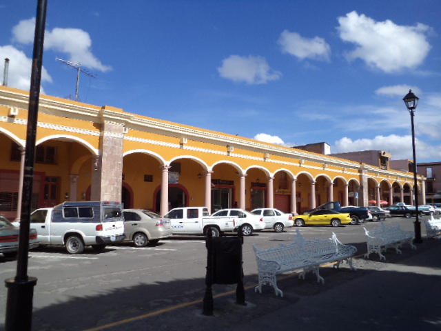 GUANAJUATO EN DOS MIL IMAGENES: CORTAZAR (Jardín principal)