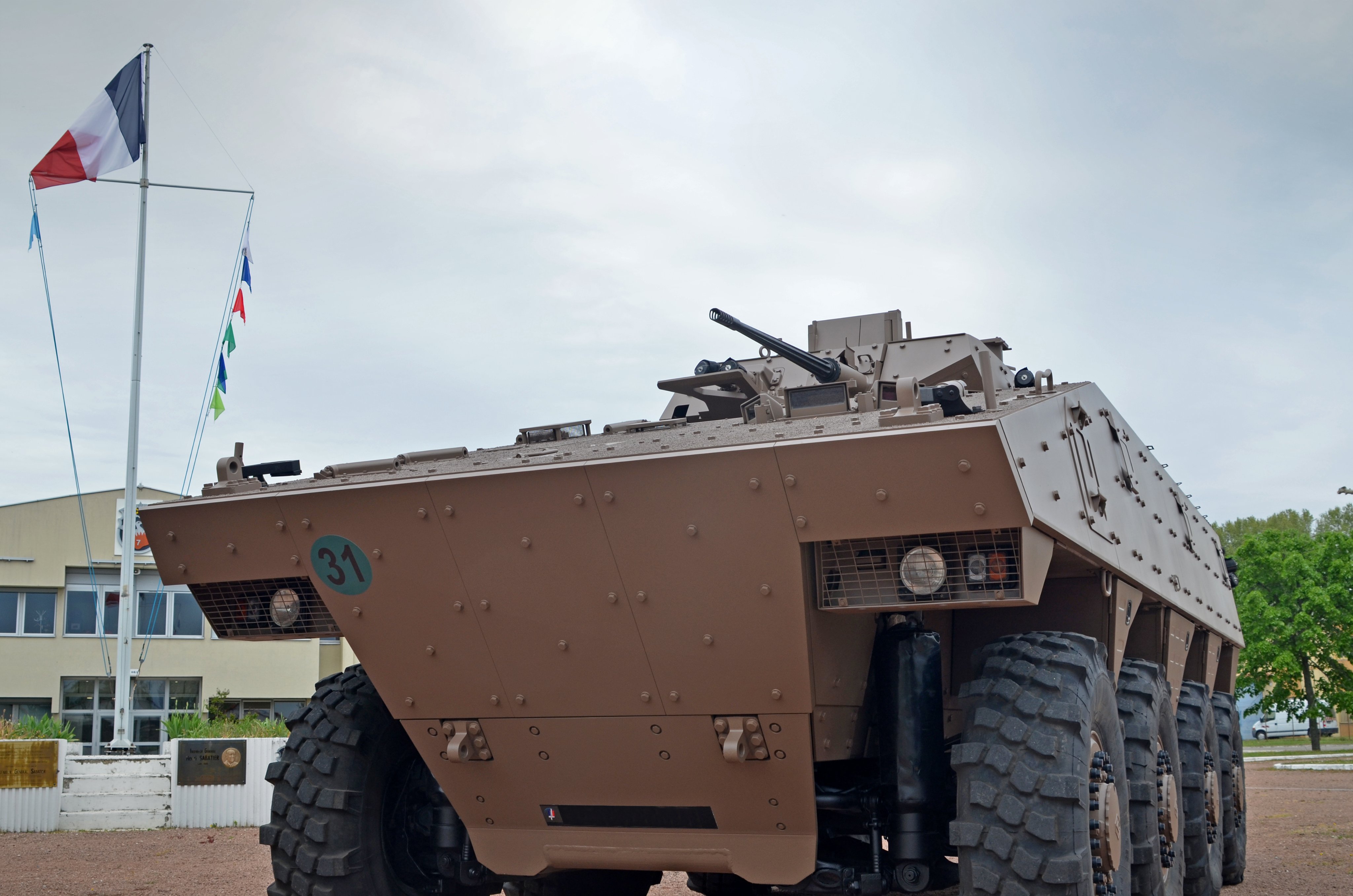 SNAFU!: French Army VBCI's sport a new color..."Brun Terre de France"