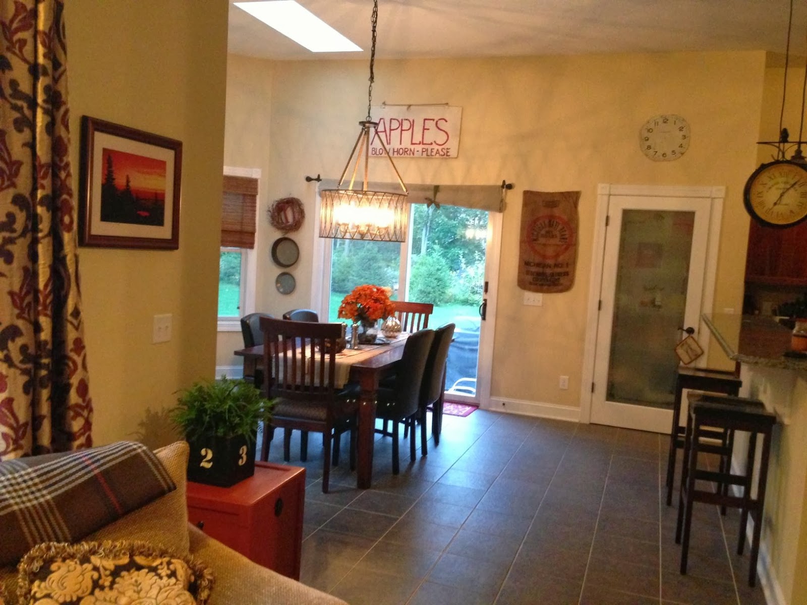 Oh, Hewwo!: My Vintage Eclectic "Farmhouse" Kitchenette!