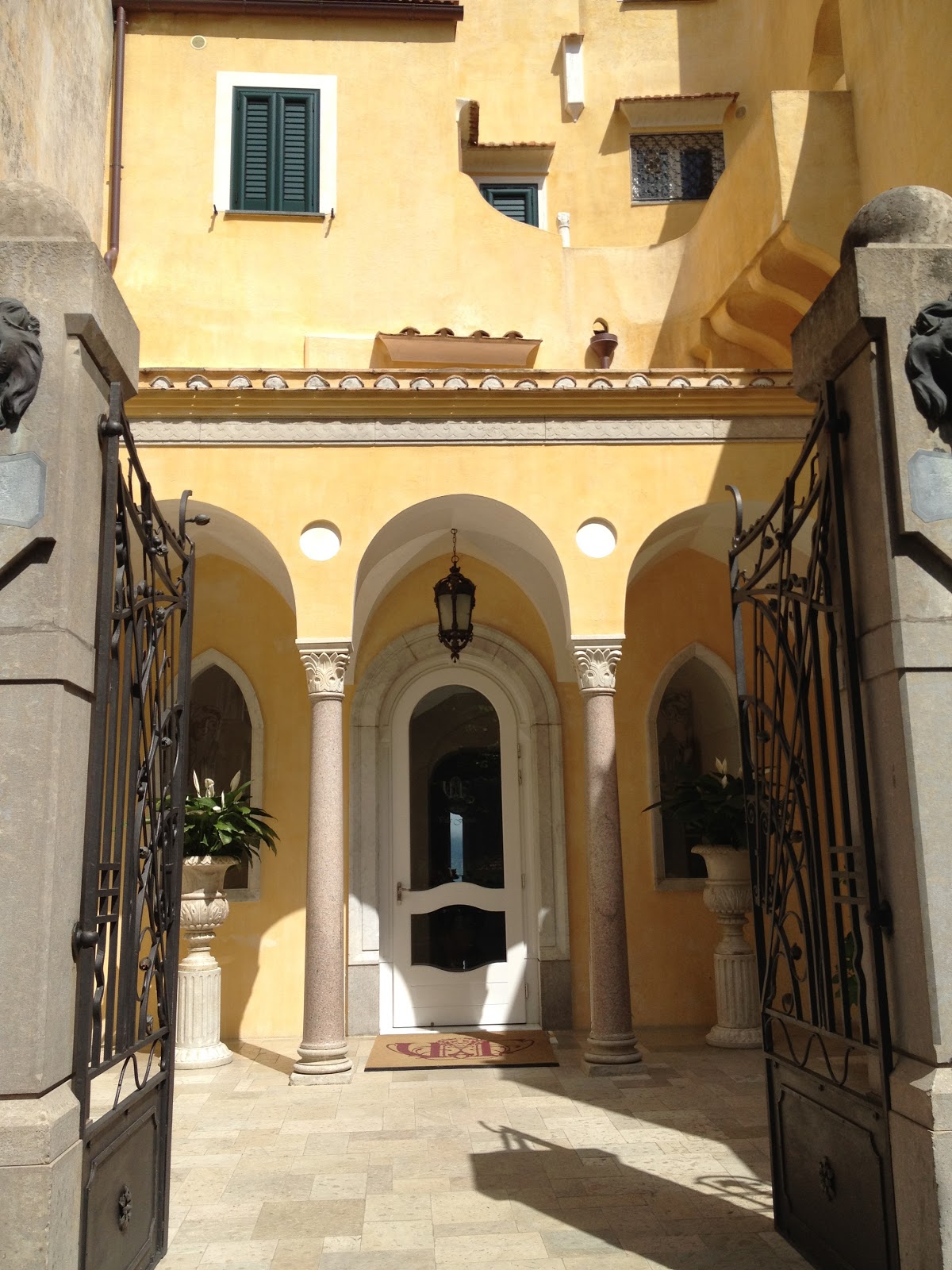 A Fistful Of Coins In The Fountain!: Amalfi and Ravello