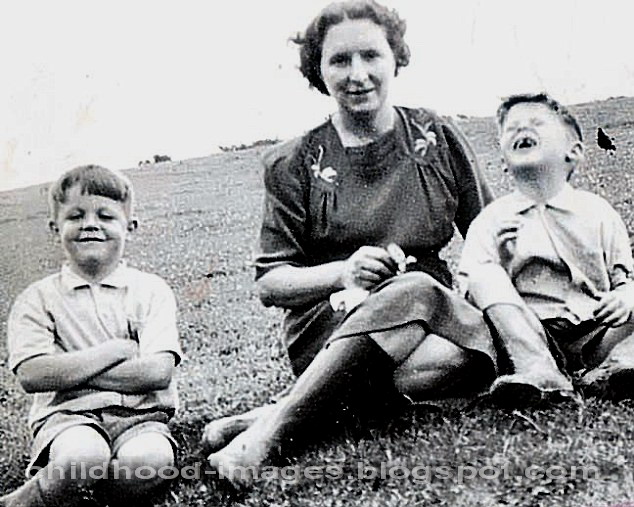 Tim Samaras Blog: paul mccartney unseen rare childhood pictures