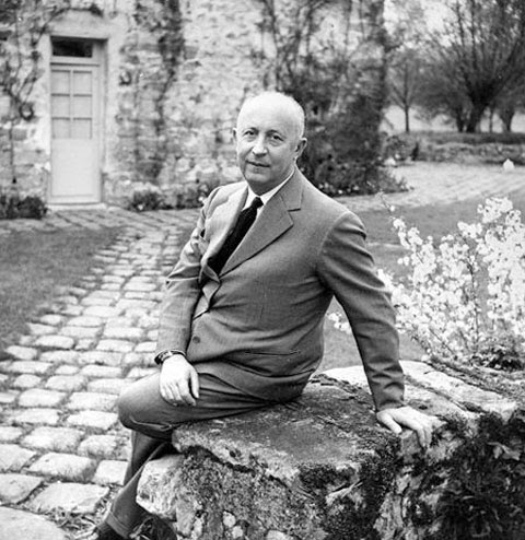 Biography of Christian Dior, famous French designer