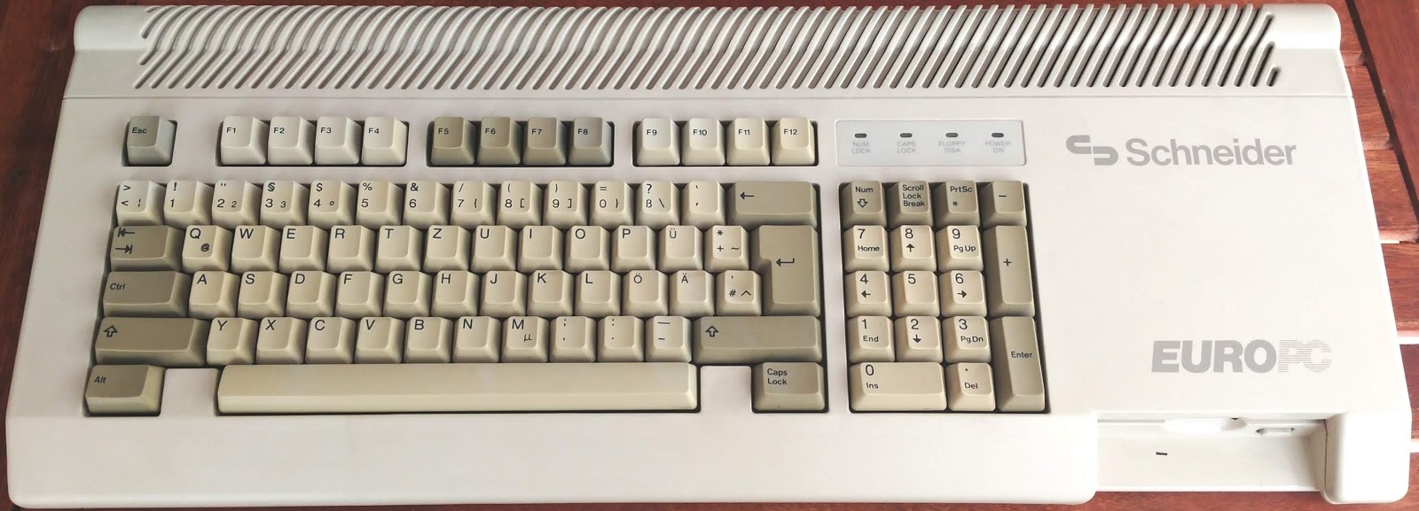 Retro Ordenadores Orty: Schneider Euro PC (1988)