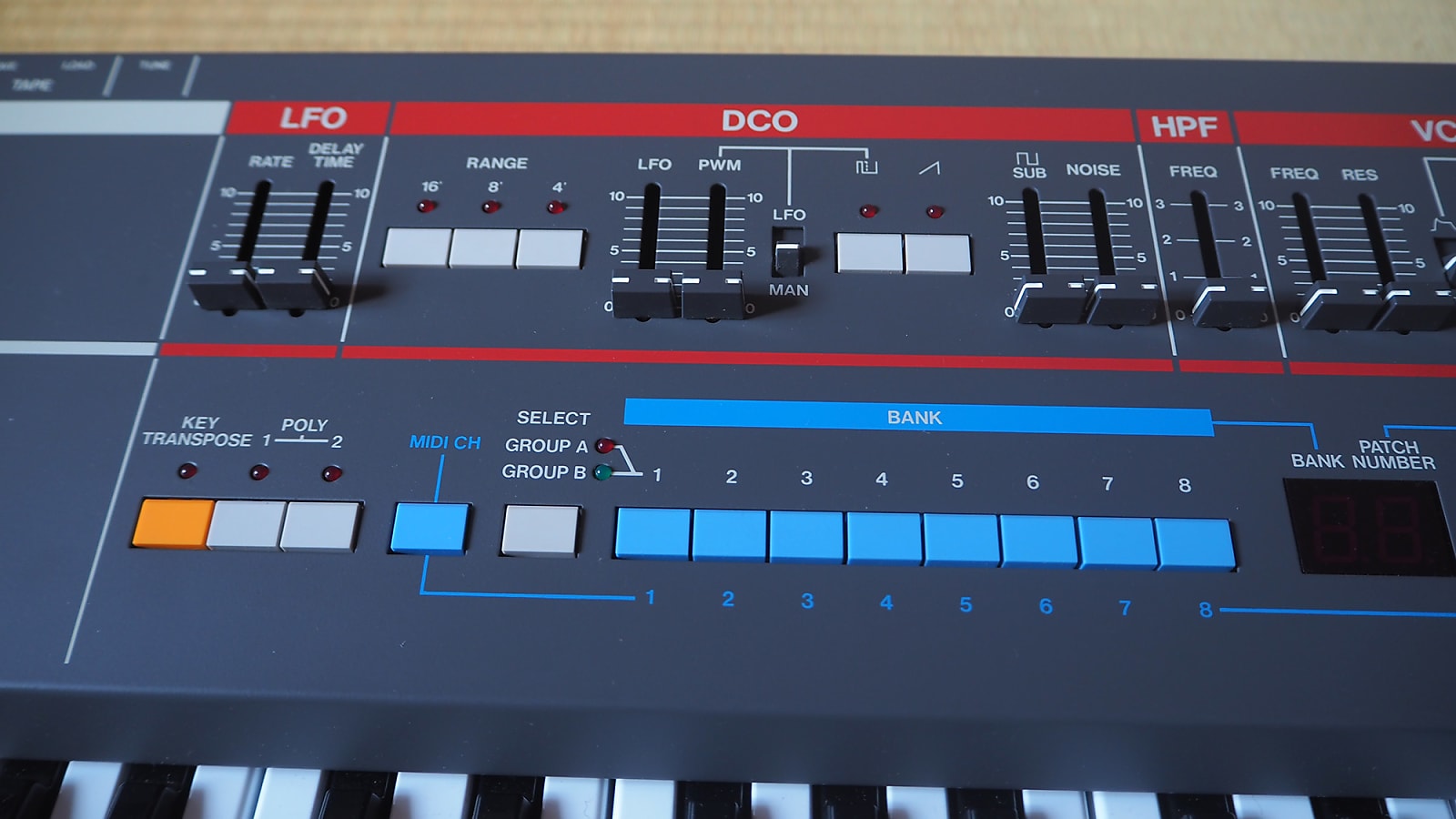 MATRIXSYNTH: MINT Roland Juno-106 with Original Hardcase