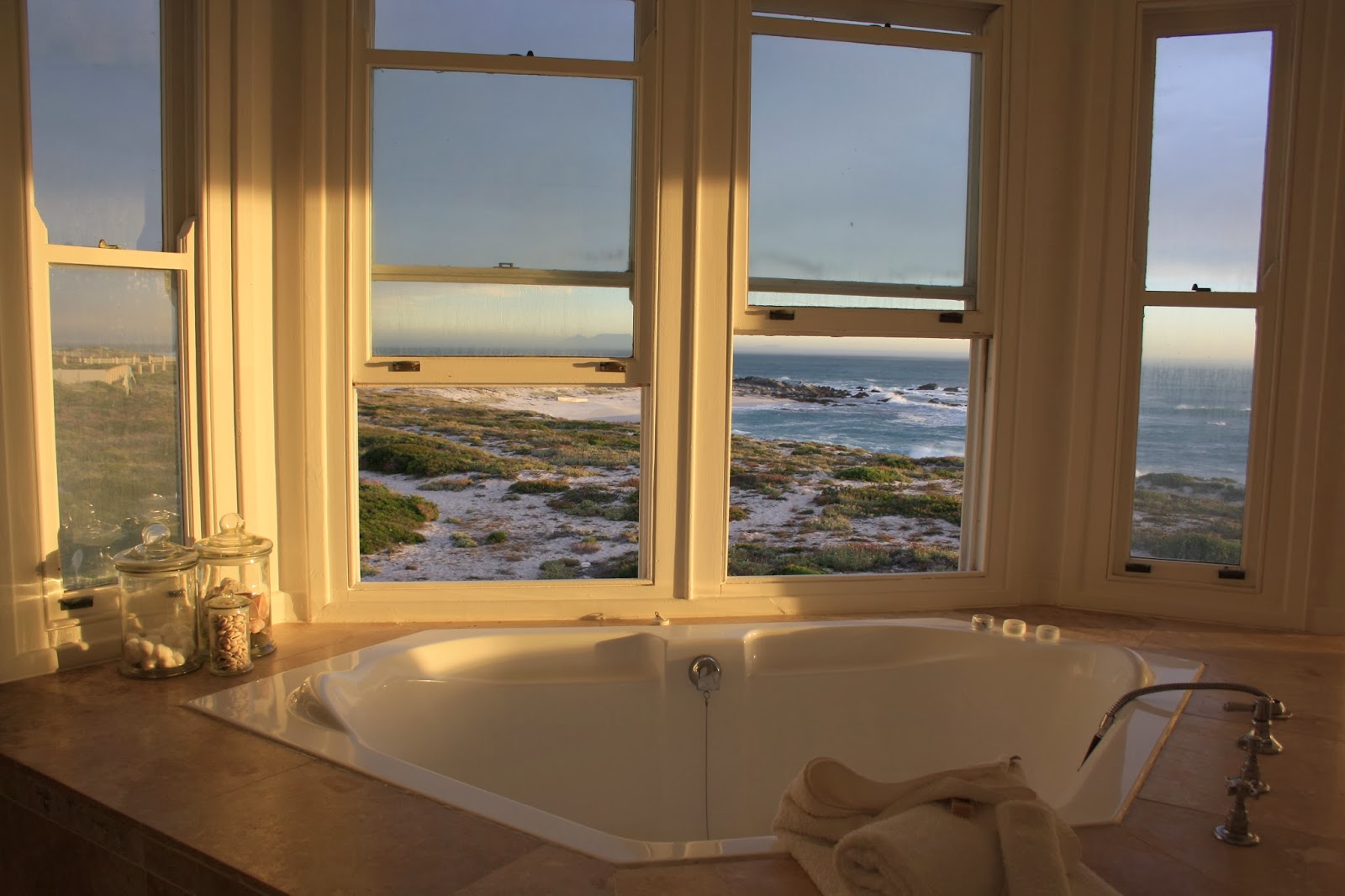 CharacterStays: The Lighthouse, Yzerfontein