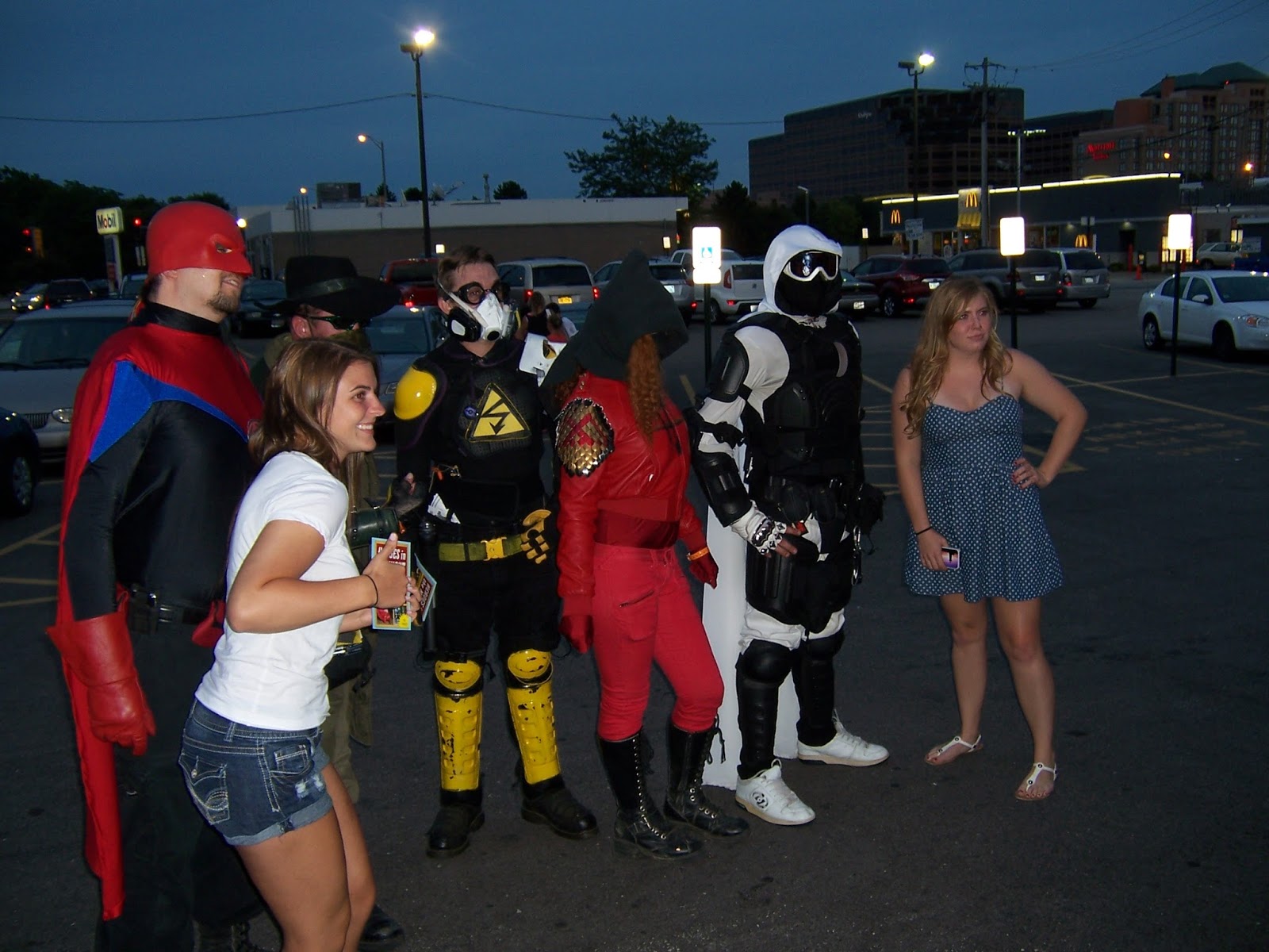 HEROES IN THE NIGHT: Heroes in the Night at Wizard World Chicago Comic ...