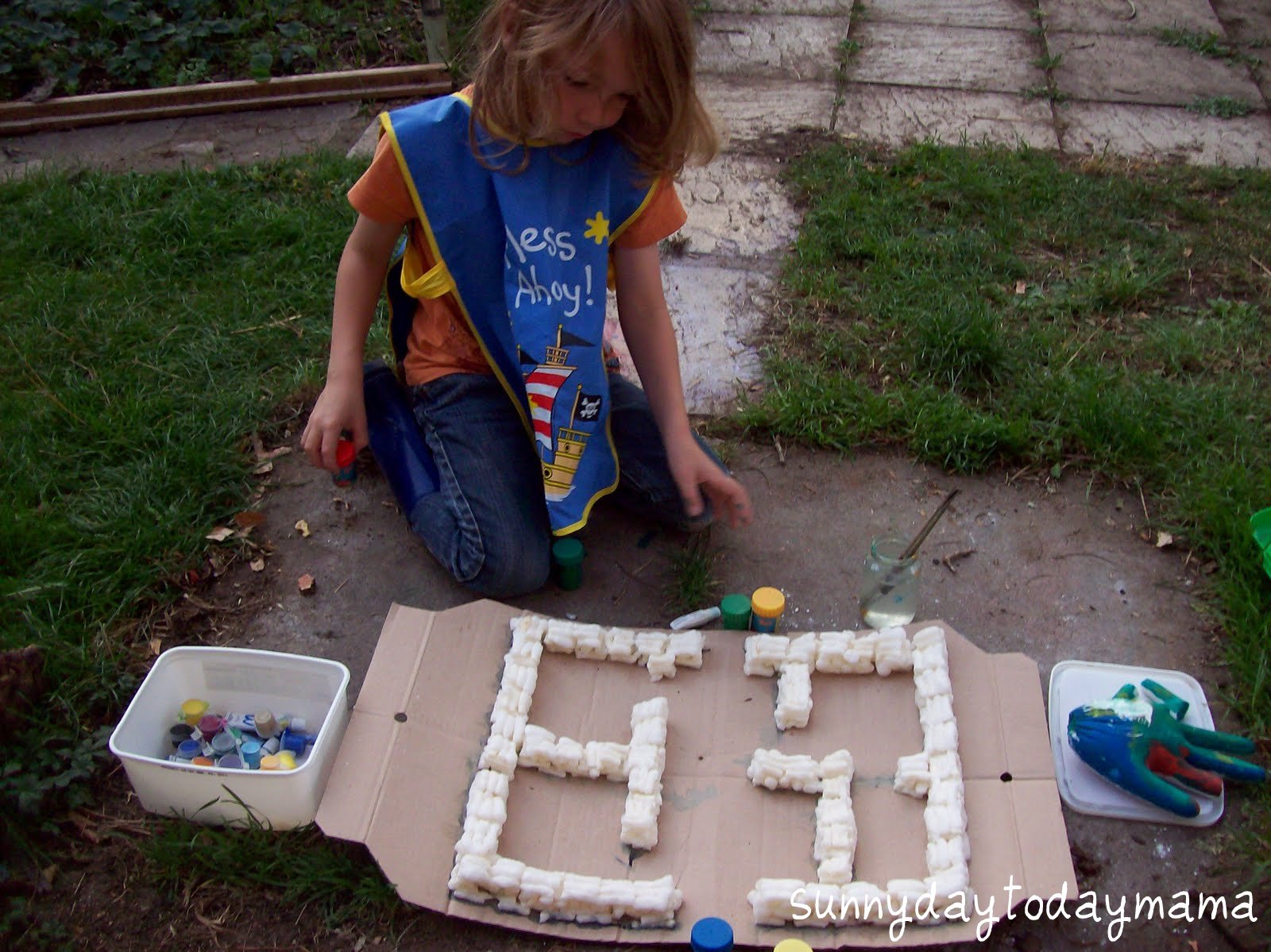 sunnydaytodaymama: Crafts with packing peanuts