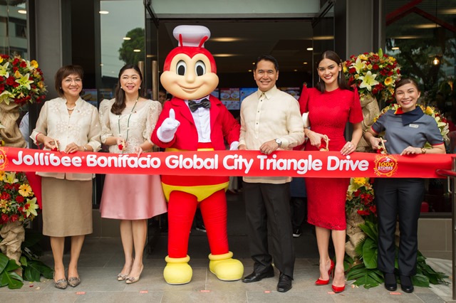 Lemon GreenTea: A festive celebration marks the opening of Jollibee’s ...
