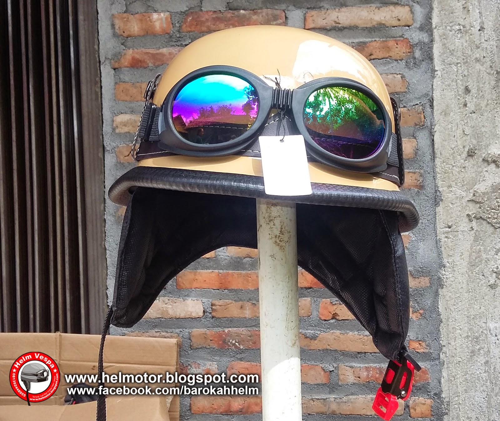 Helm Nazi Cream ~ Helm Vespa