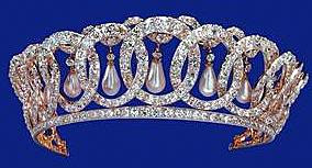 Lucindaville: Tiara Time