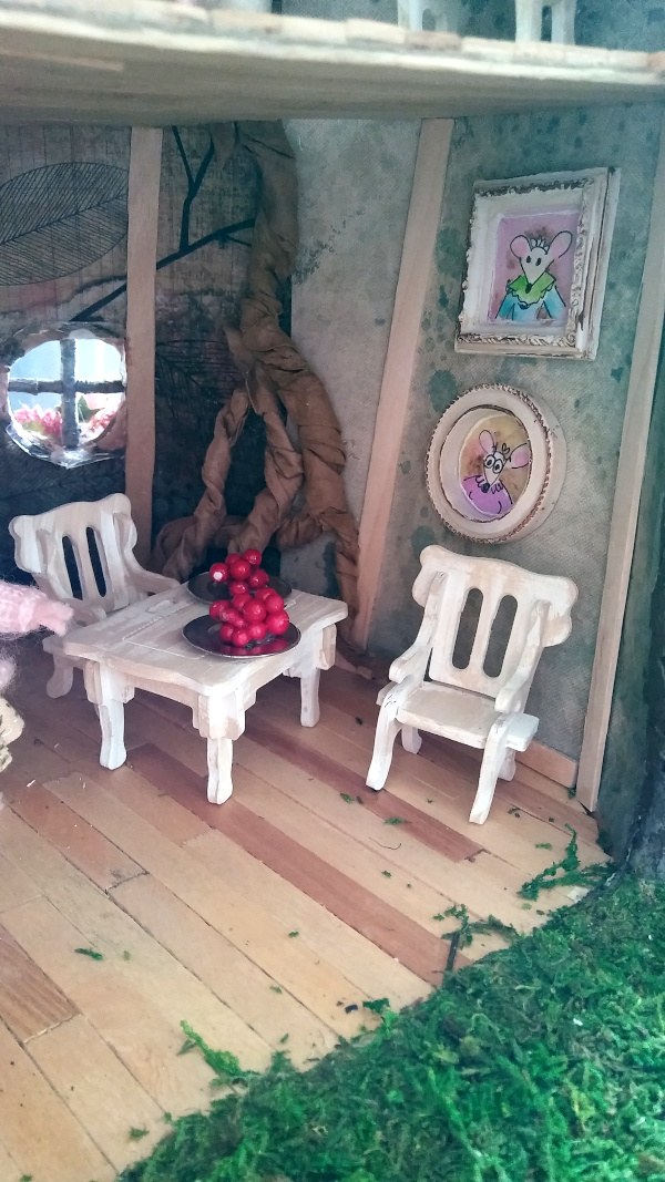 Pretty Little Houses: Mouse House Furniture
