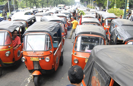 10 Fakta Tentang Bajaj | Unikunic