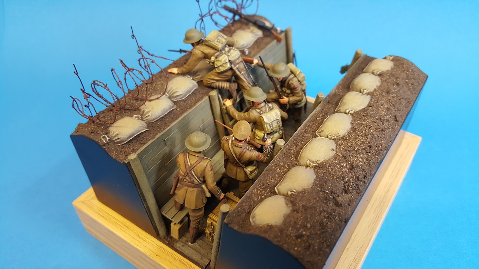 Simon Dean Models: December 2016