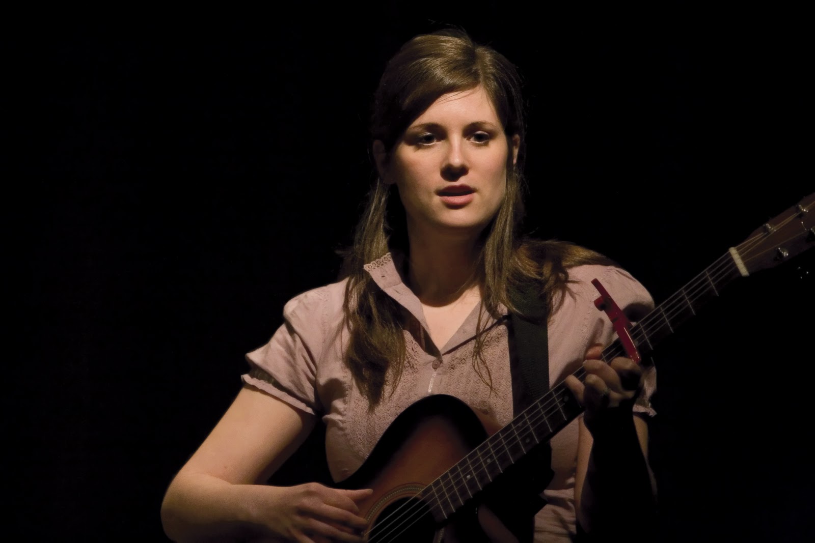 cleveland854321: SHE KNOWS