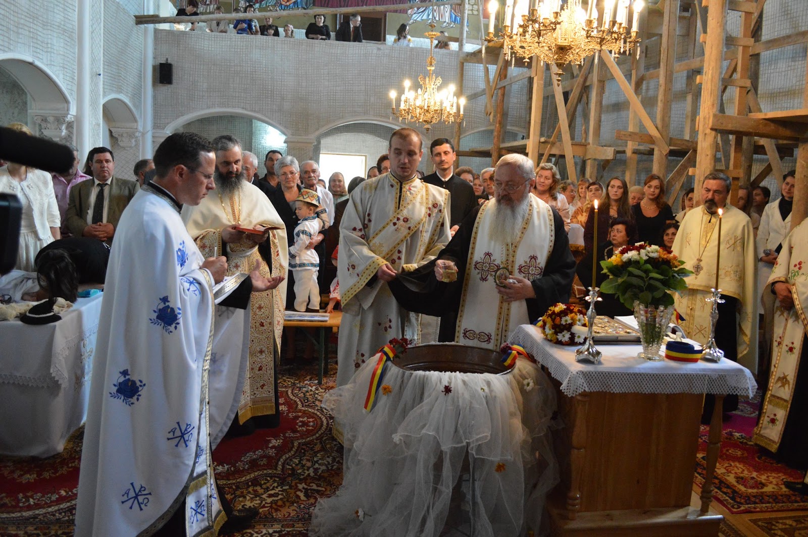 Dar!: Botezul pruncului Andrei Blaga, Parohia Domnesti, jud. Bistrita ...