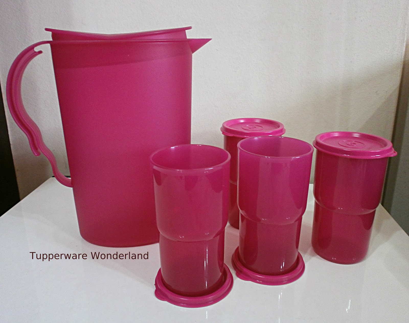 TUPPERWARE WONDERLAND: CLEARANCE