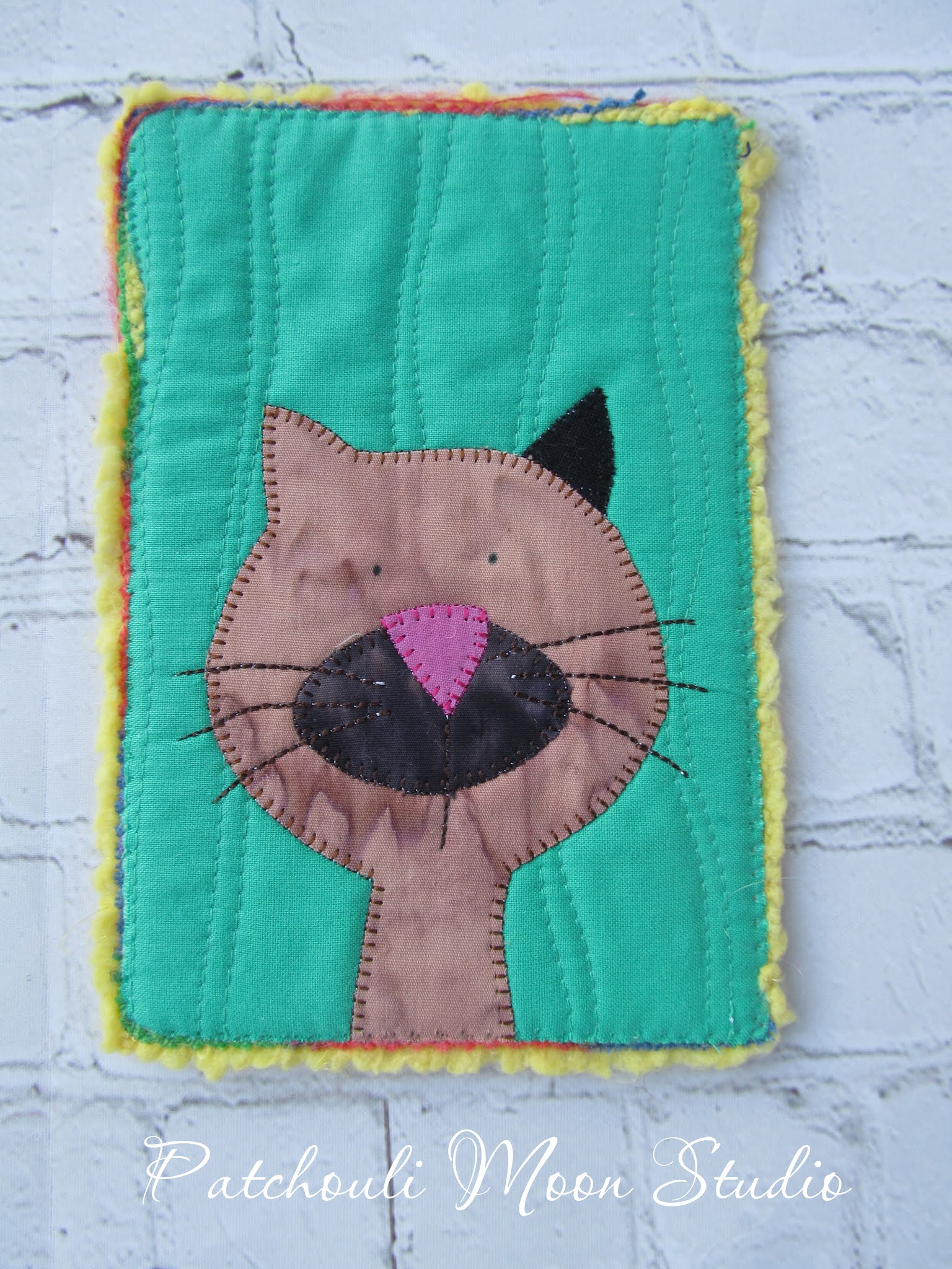 Patchouli Moon Studio: 23 Applique Fabric Postcards