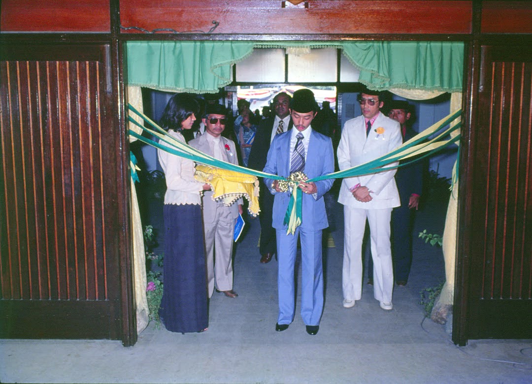 Khabar Pahang: KDYMM SPB Yang di-Pertuan Agong sempurnakan Majlis ...