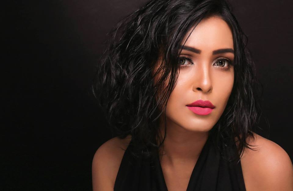 Sadia Afreen Mahi Long Hair to Bald Photos - Village Barber Stories