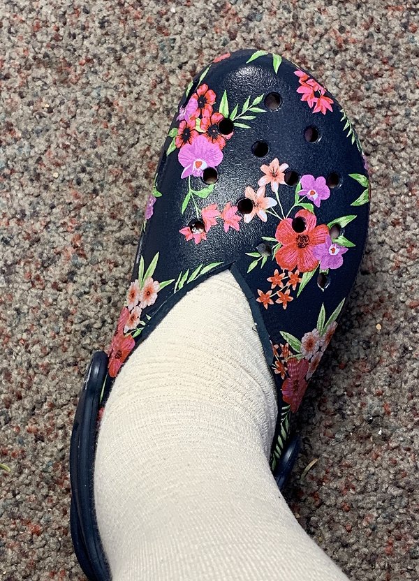 Kittling: Books: Not a Shoe Shopping Weekly Link Round-Up