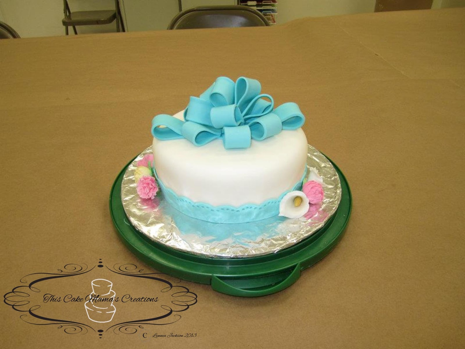 Cake Mama's Creations: Fondant Flowers
