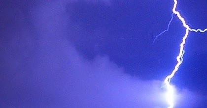 Cum se formează fulgerele