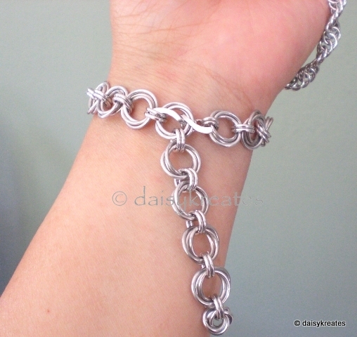 daisykreates: Moorish Rose Chainmaille Handflower