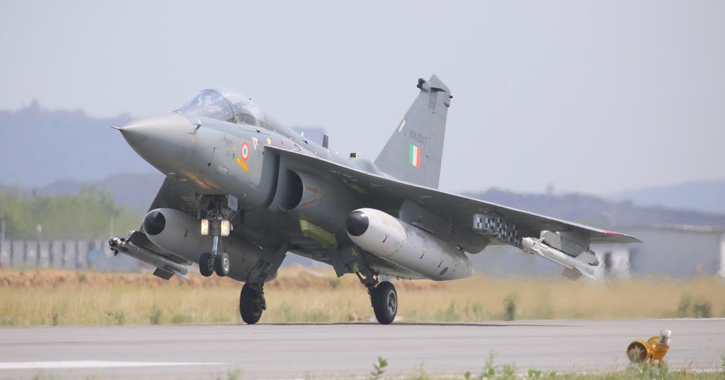 TEJAS FIGHTER JET TO PERFORM AT AERO INDIA 2017 - Blog Before Flight ...