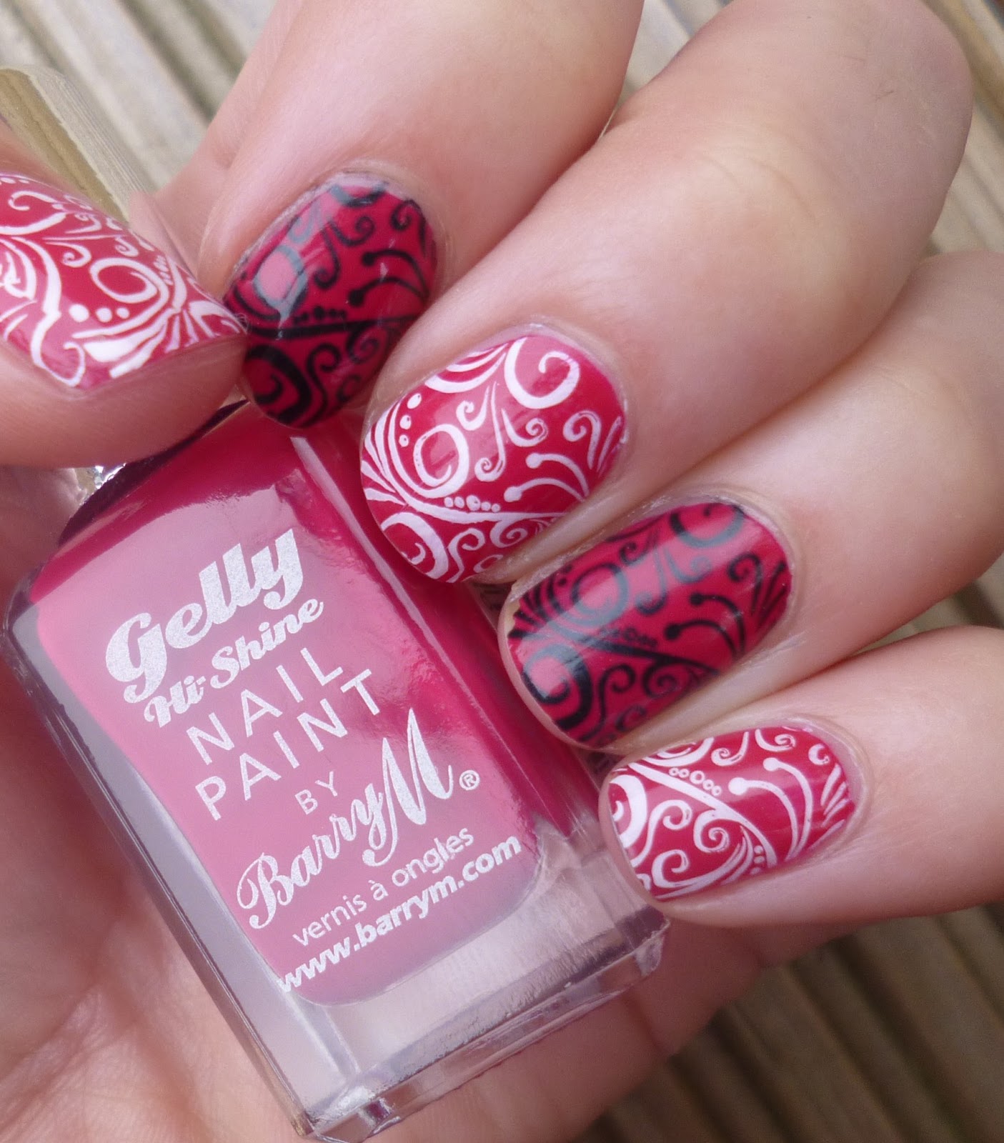 Lou is Perfectly Polished: Pomegranate Filigree Nails