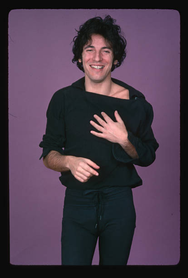 30 Studio Portraits of Bruce Springsteen Taken by Lynn Goldsmith in ...