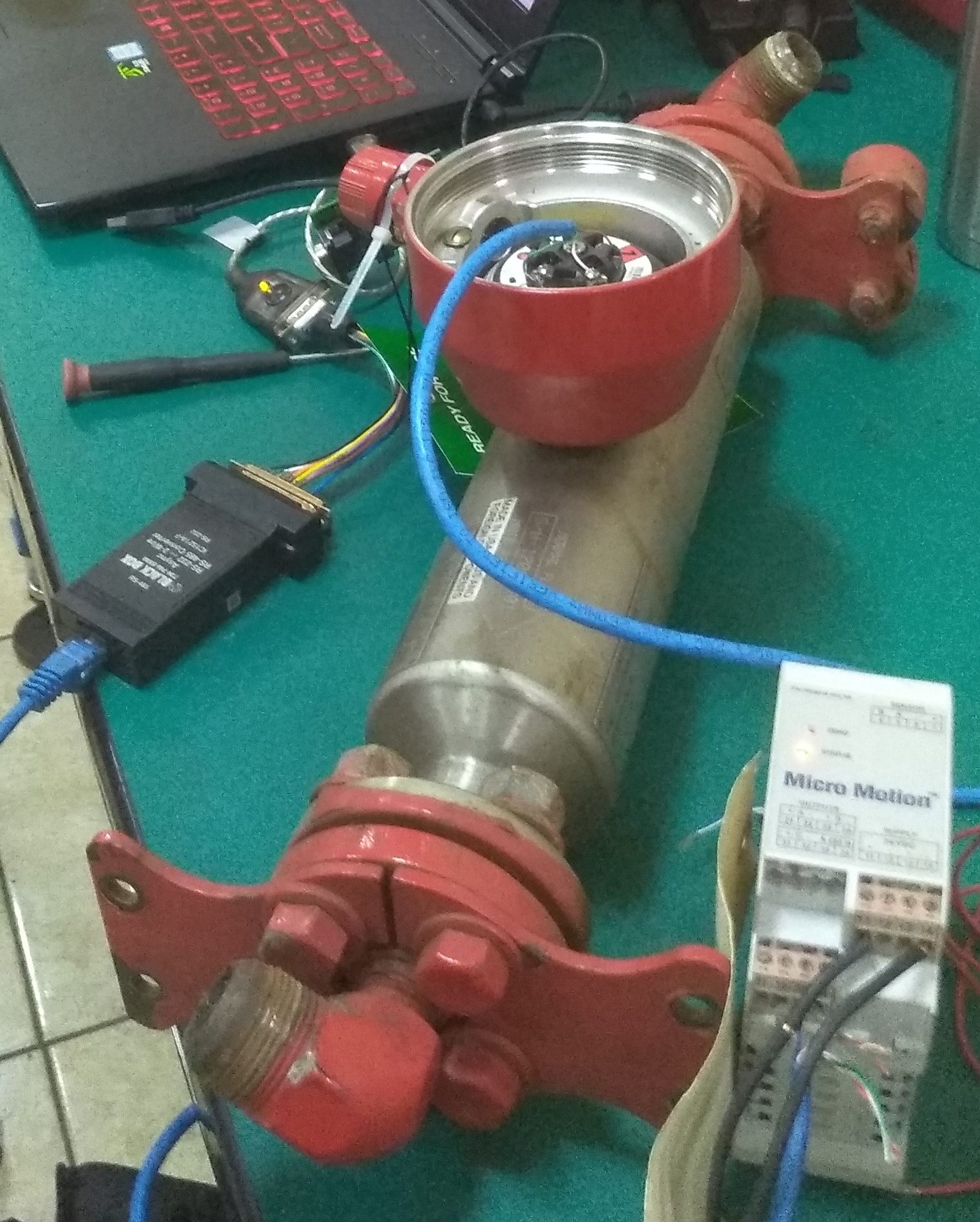 Connect to Micro Motion using Service Port and Modbus RTU (8-bit ...