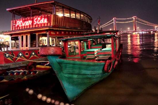 Welcome to my pleasuredome: Riverside Restaurant, Palembang