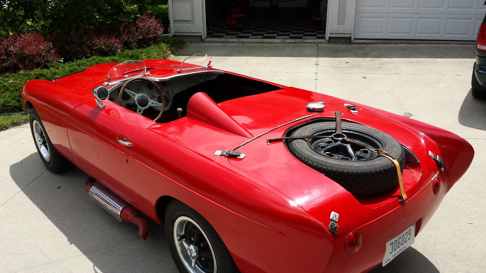 Head Turner or Mouth Breather: 1977 MG MGB Custom - DailyTurismo