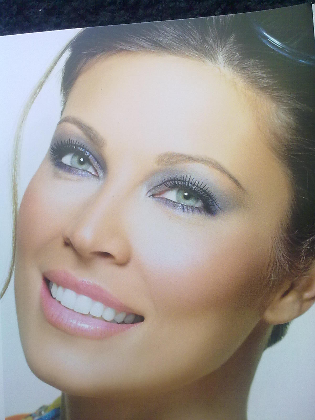 Crush with eyeliner....: Καλοκαιρινο Μακιγιαζ από την Radiant και την ...