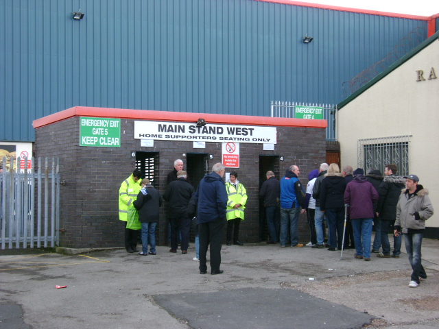 London Ground Hopper: Rochdale vs Oldham Athletic - 17/3/12