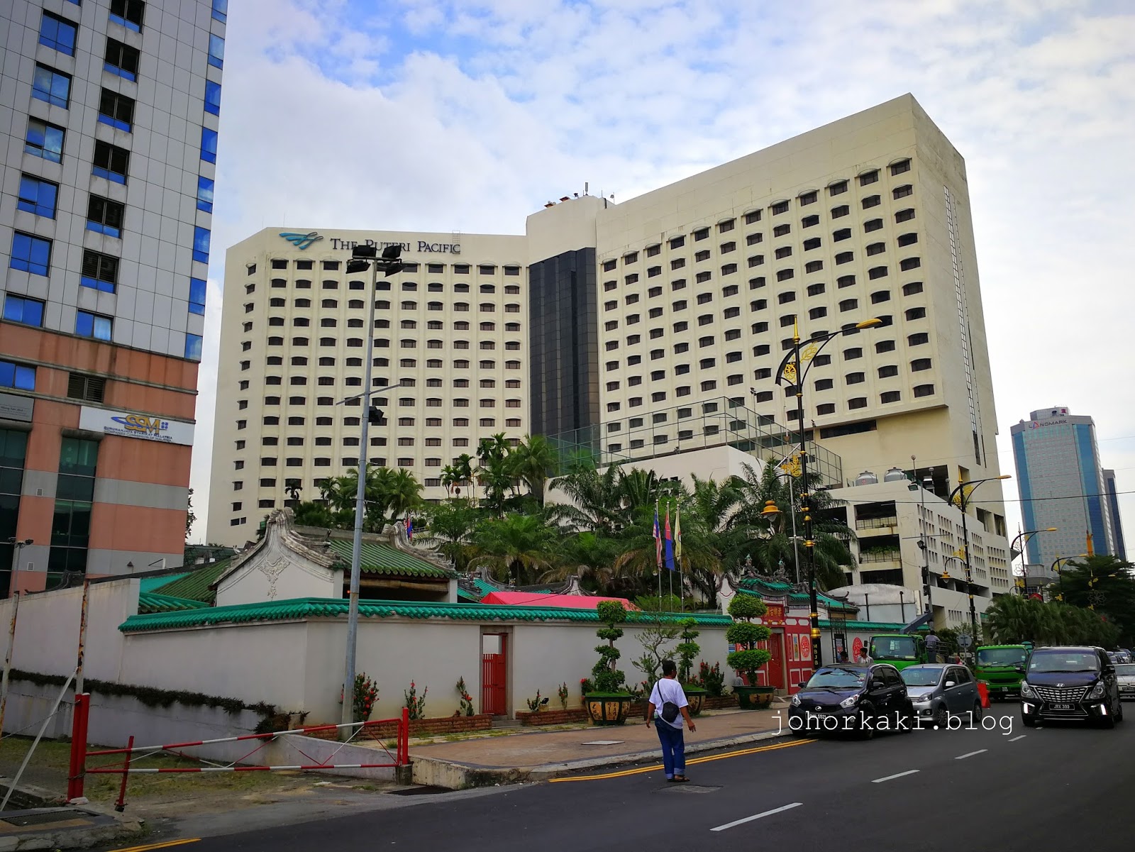 Why Visit the Johor Chinese Old Temple in JB? 柔佛古廟 |Tony Johor Kaki ...