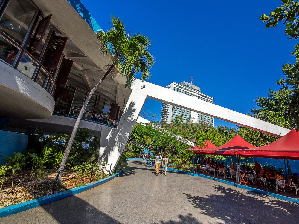 The Hopeful Traveller: Cuba: Coppelia: Havana's legendary ice cream parlour