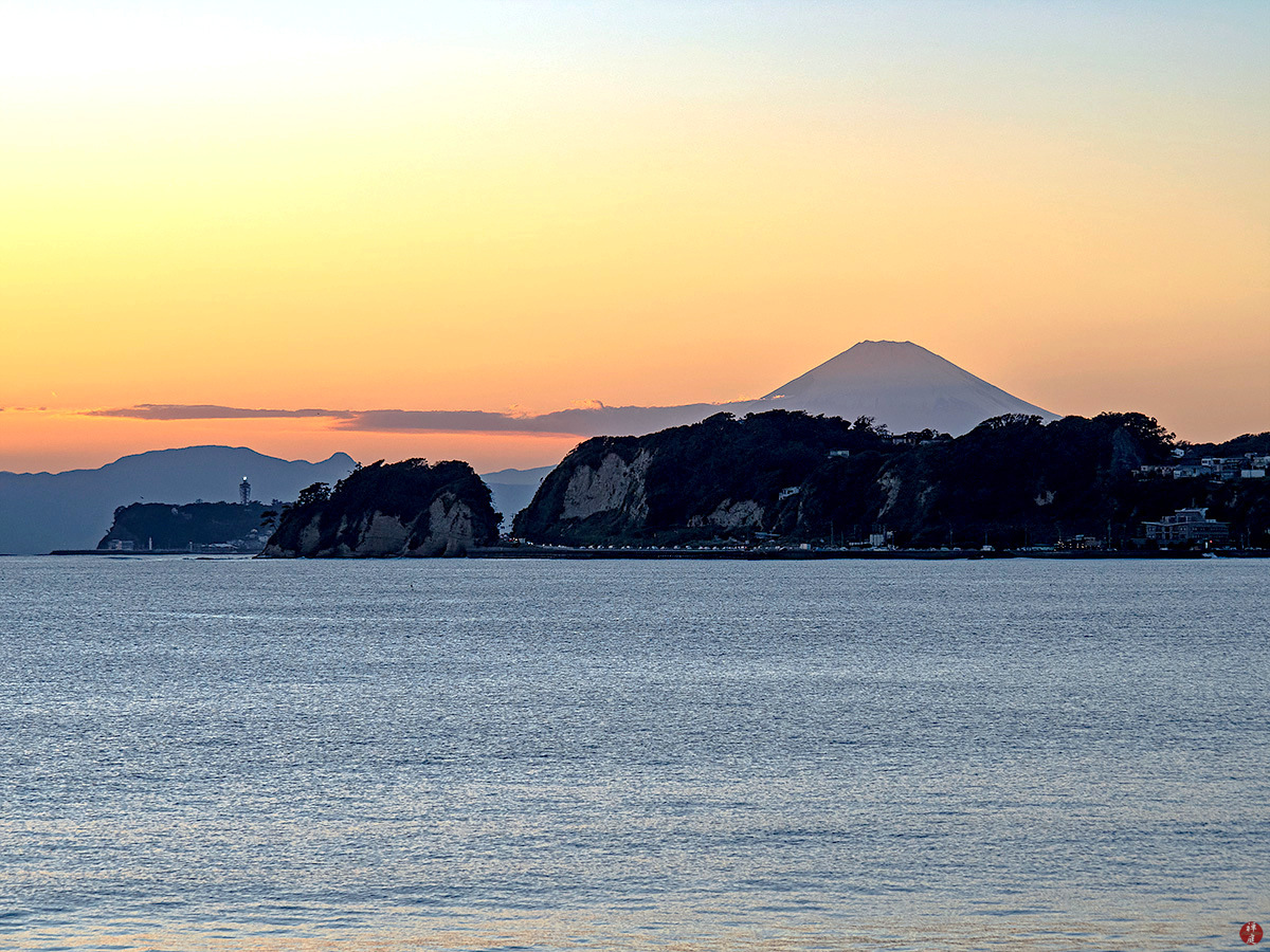 FROM THE GARDEN OF ZEN: Sunset scape, Mt.Fuji, and Enoshima-island ...