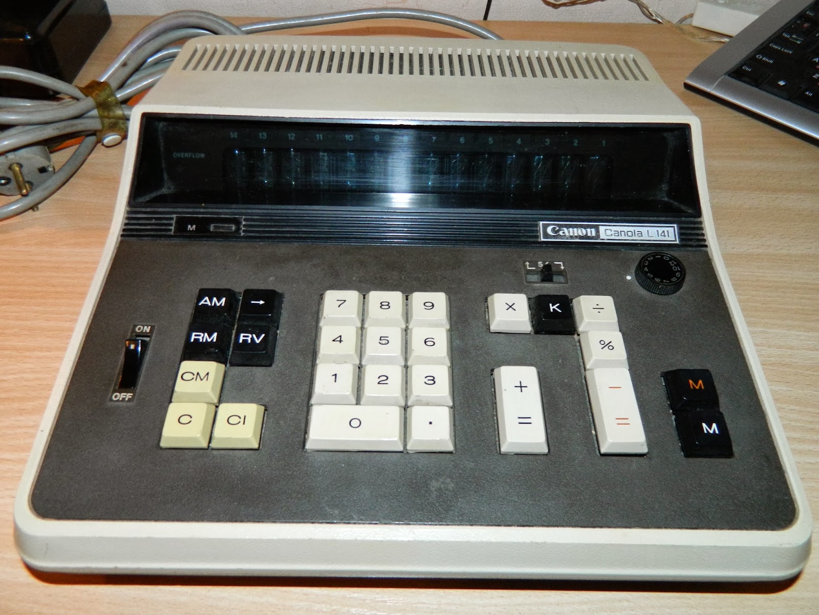 Radiotech modding labs: VINTAGE CALCULATORS