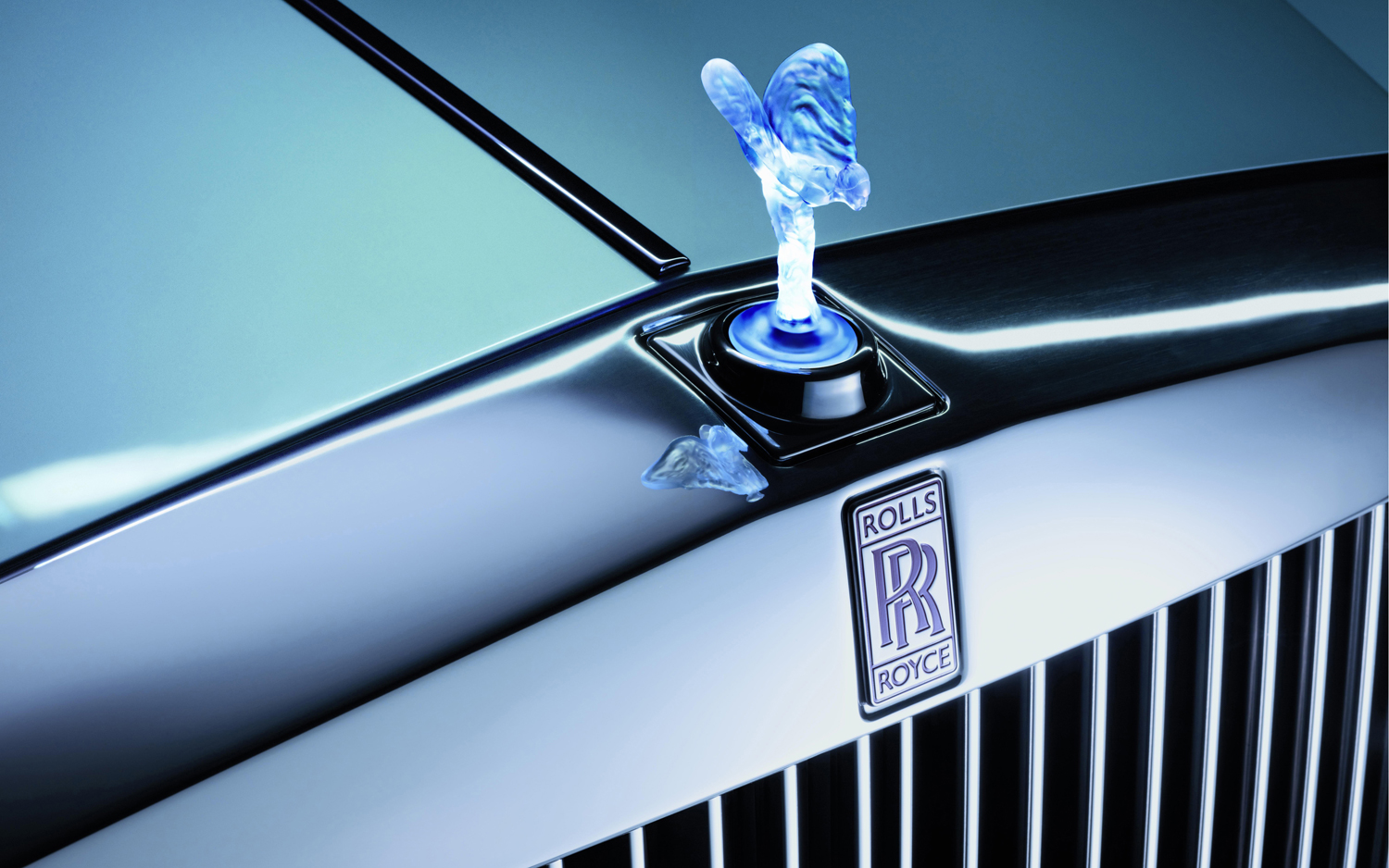 Passion For Luxury : Rolls Royce Phantom