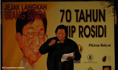 Si Burung Merak WS. Rendra (1935-2009) | Personal Blog Dhipa Galuh ...