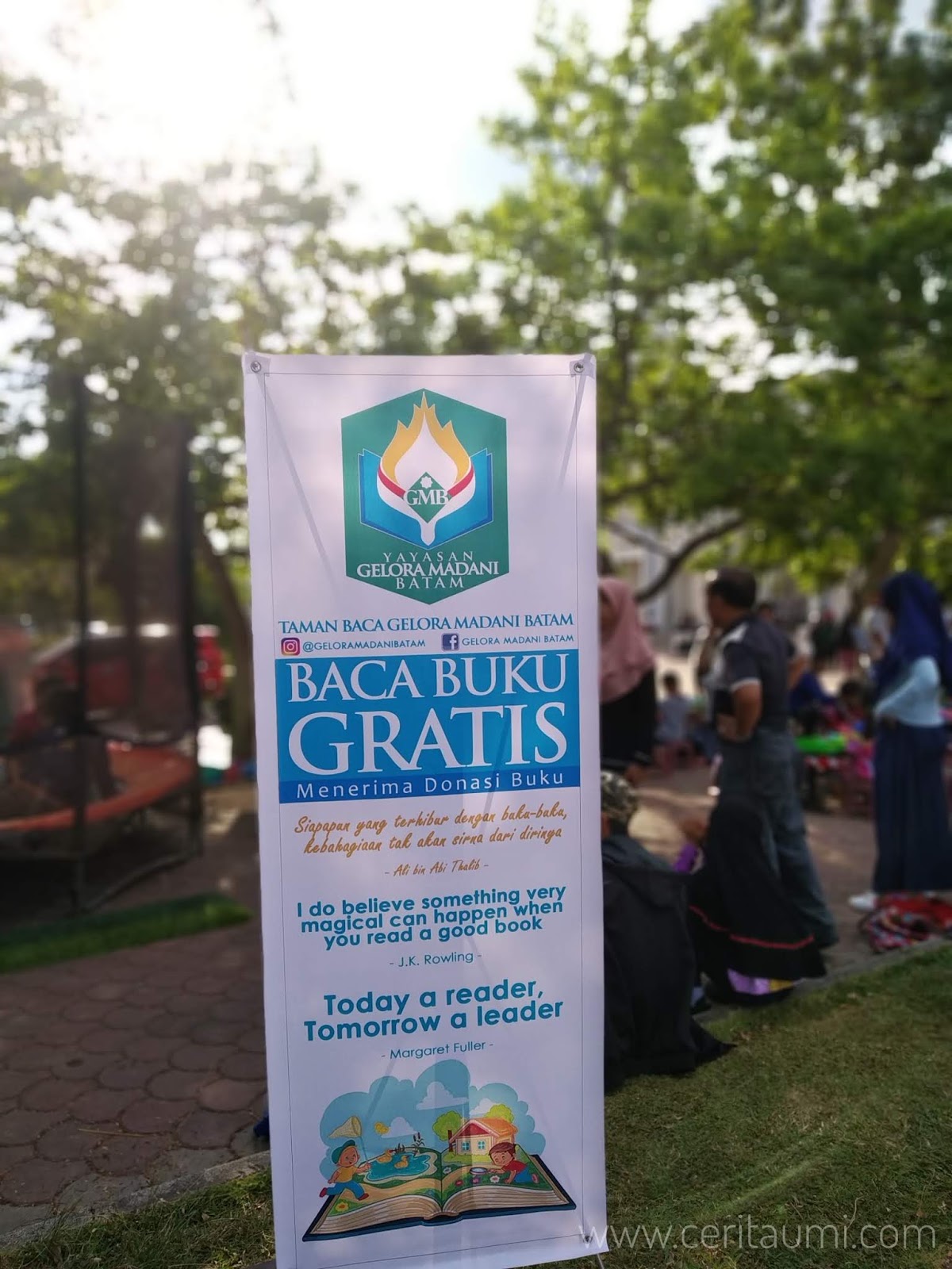 Buka Lapak Baca Gratis di Alun-Alun Engku Puteri Batam Centre Oleh ...