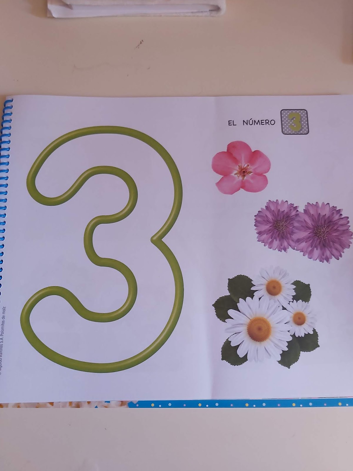 La clase de Inma: Trabajamos el número 3 y grafomotricidad