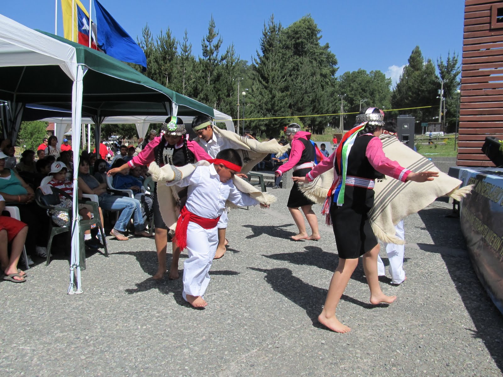 Orquesta Infantil Mapuche de Tirúa "Labken Mapu Pichi Aükin ...