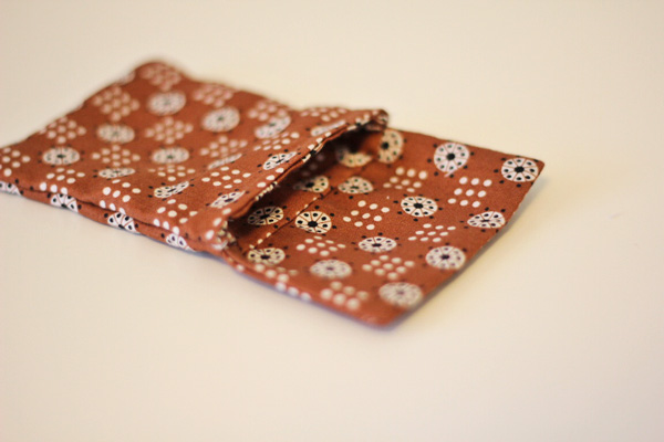 little button pouch tutorial - see kate sew