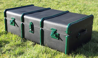 Springy Beard: Tutorial: Renovating an Old Trunk