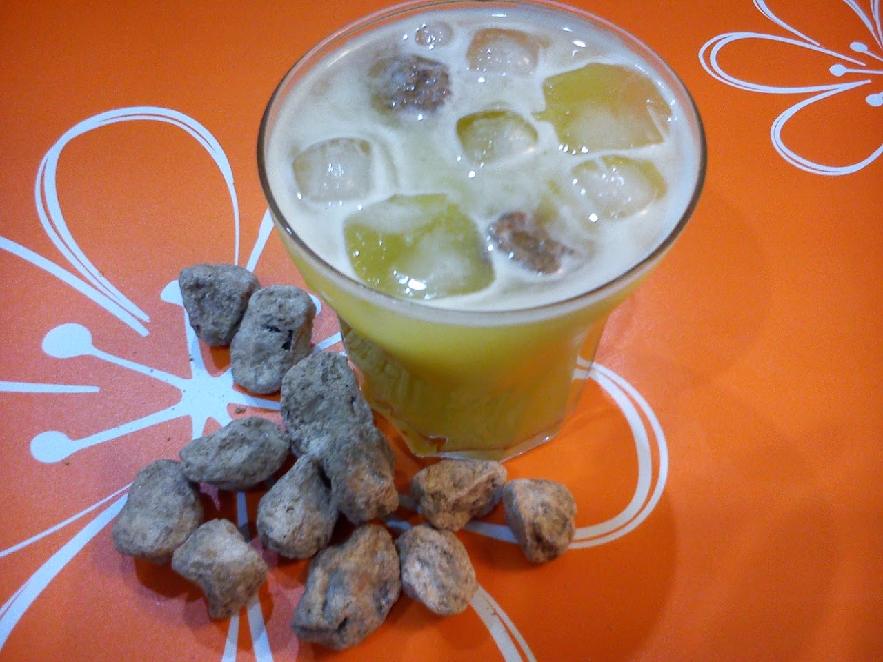 sarguna's fantabulous kitchen: Preserved Sour Plum Calamansi