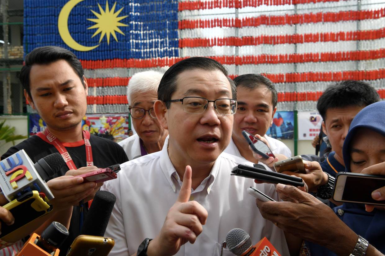 AL-SULTAN MUHAMMAD LIM GUAN ENG - Wee Ka Siong VS Lim Guan Eng - Ka Siong claims Guan Eng acting ...