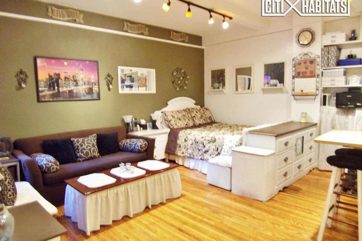 300 Square Feet Studio ~ Unique Kitchen