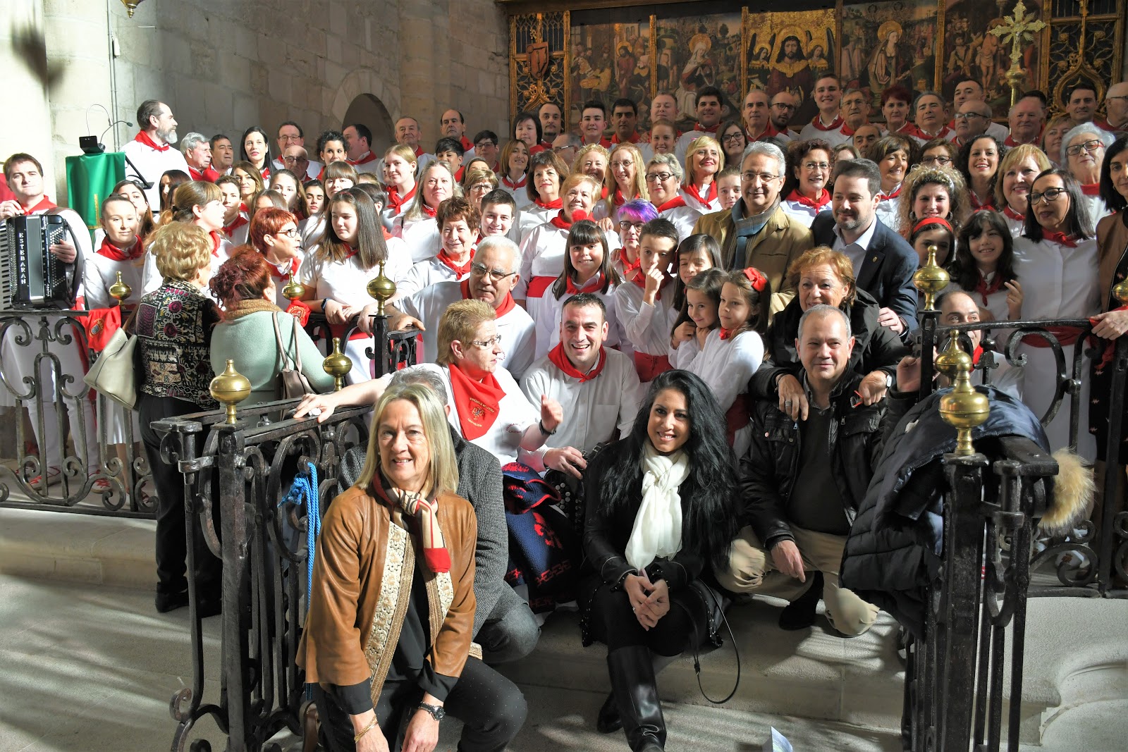 Jotas y Joter@s: Misa Navarra (Campanas del Alba) Homenaje a Tomás ...